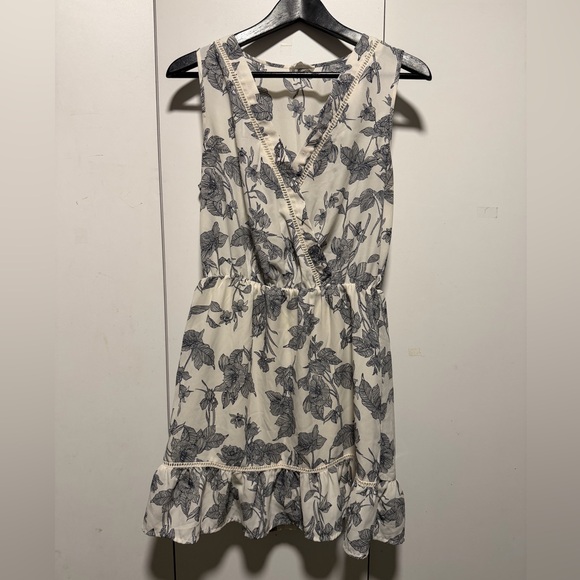 Sienna Sky | Dresses | Sienna Sky Black And White Floral Midi Dress ...